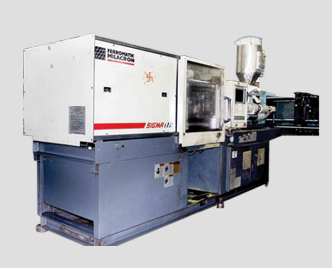 Moulding Machine - Plasto Eltronics